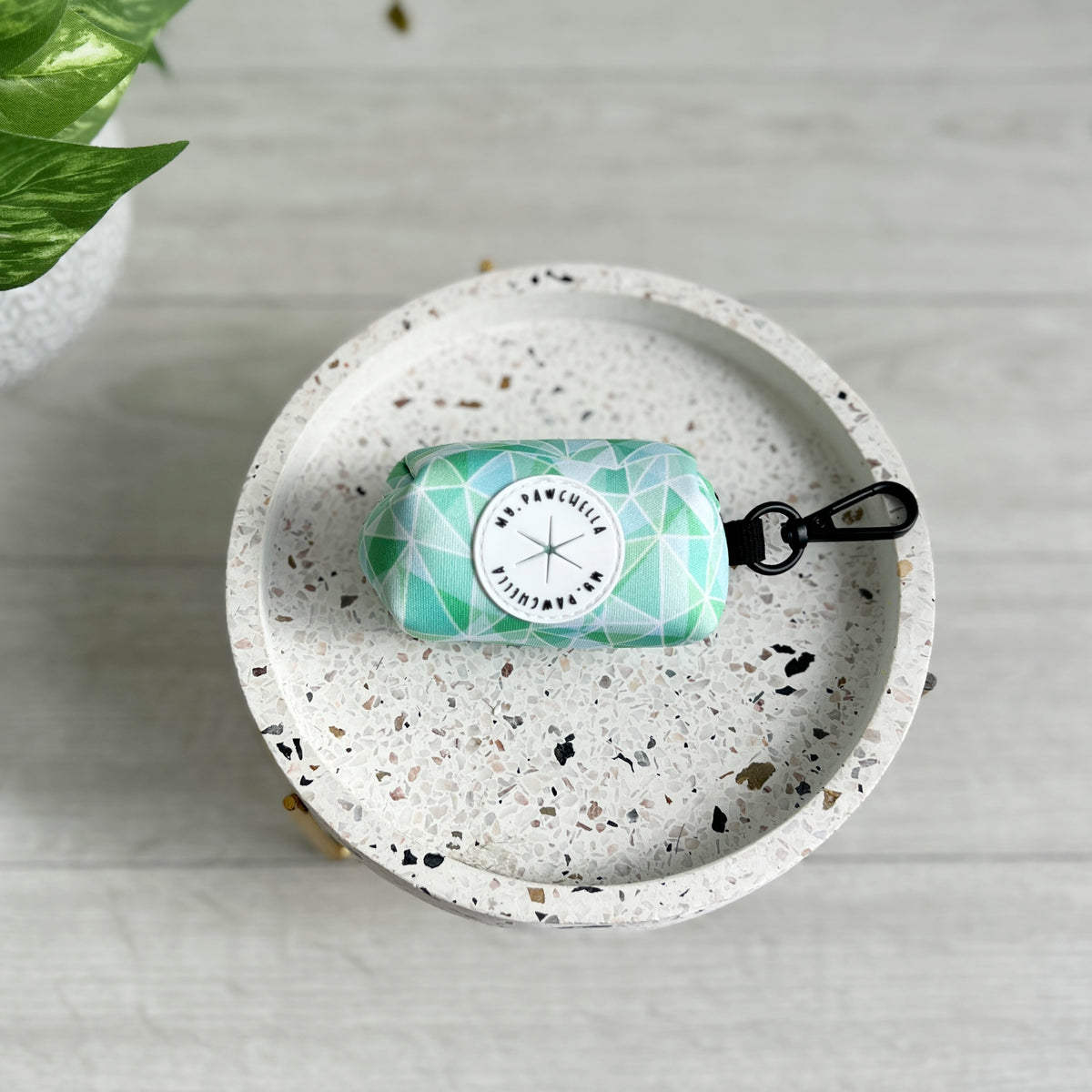 Emerald Crystal - Poop bag holder – My.Pawchella